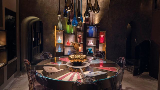La boutique Astrua 1860 di Torino è il punto di riferimento per l ...